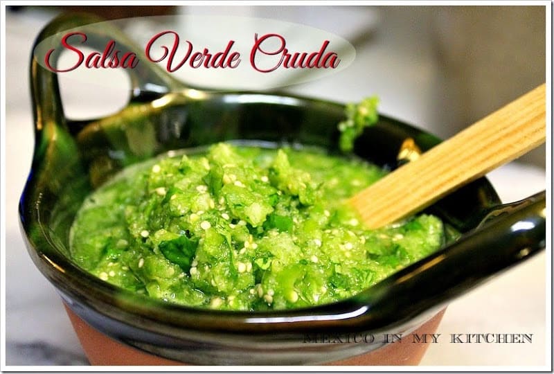 Quick Fresh Tomatillo Salsa Recipe | Salsa verde cruda