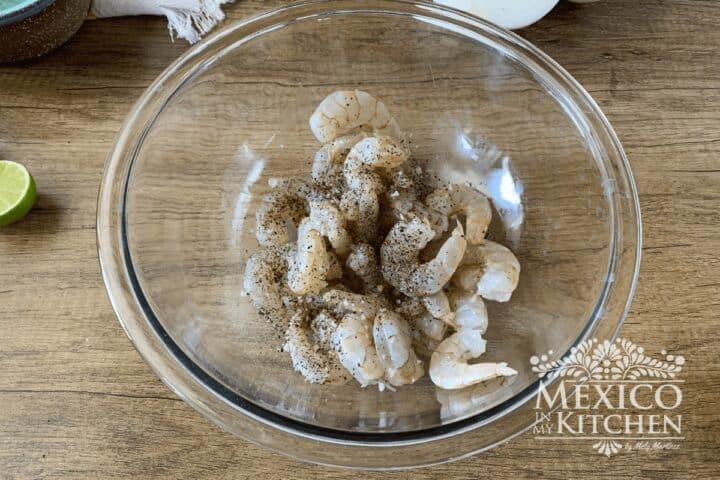 Camarones a la Diabla | Deviled Shrimp Recipe | Mexican Recipes