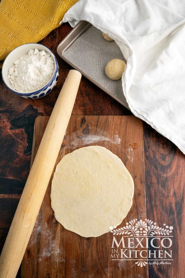 How to Make Mexican Buñuelos Recipe (Quick and easy)
