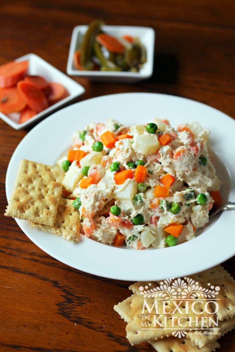 Mexican Chicken Salad Recipe (Ensalada de Pollo)