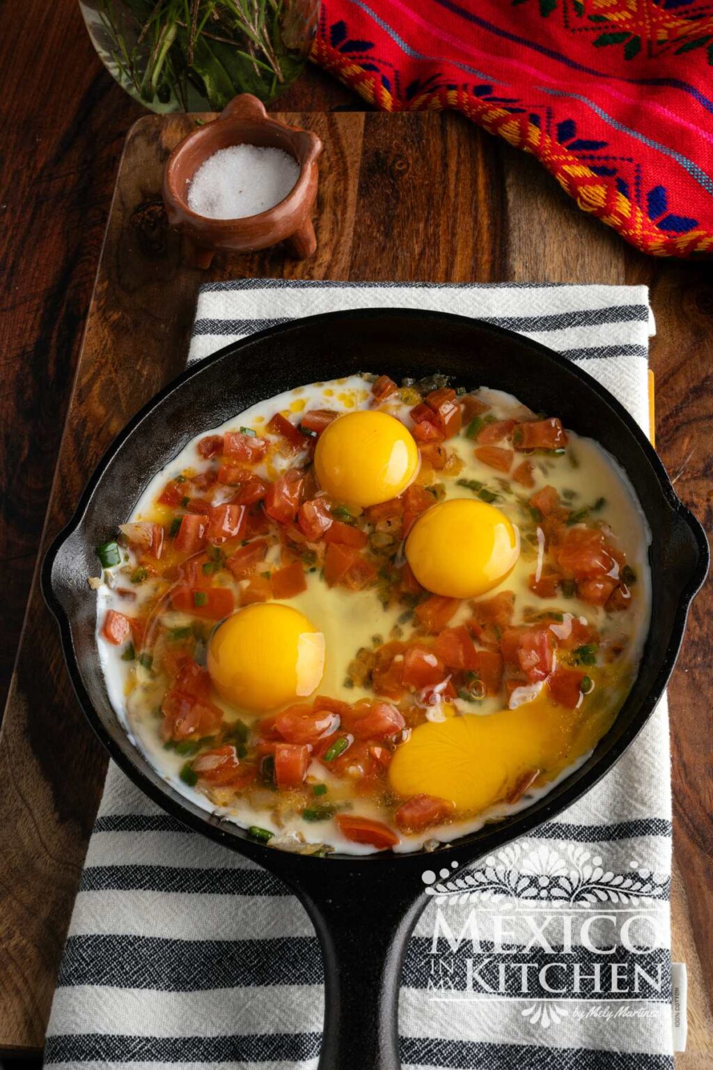 Huevos a la Mexicana (Mexican Scrambled Eggs Recipe)