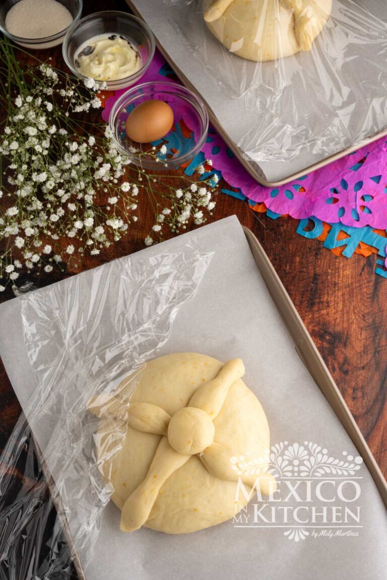 Mexican Bread of the Dead Recipe (Pan de Muerto)