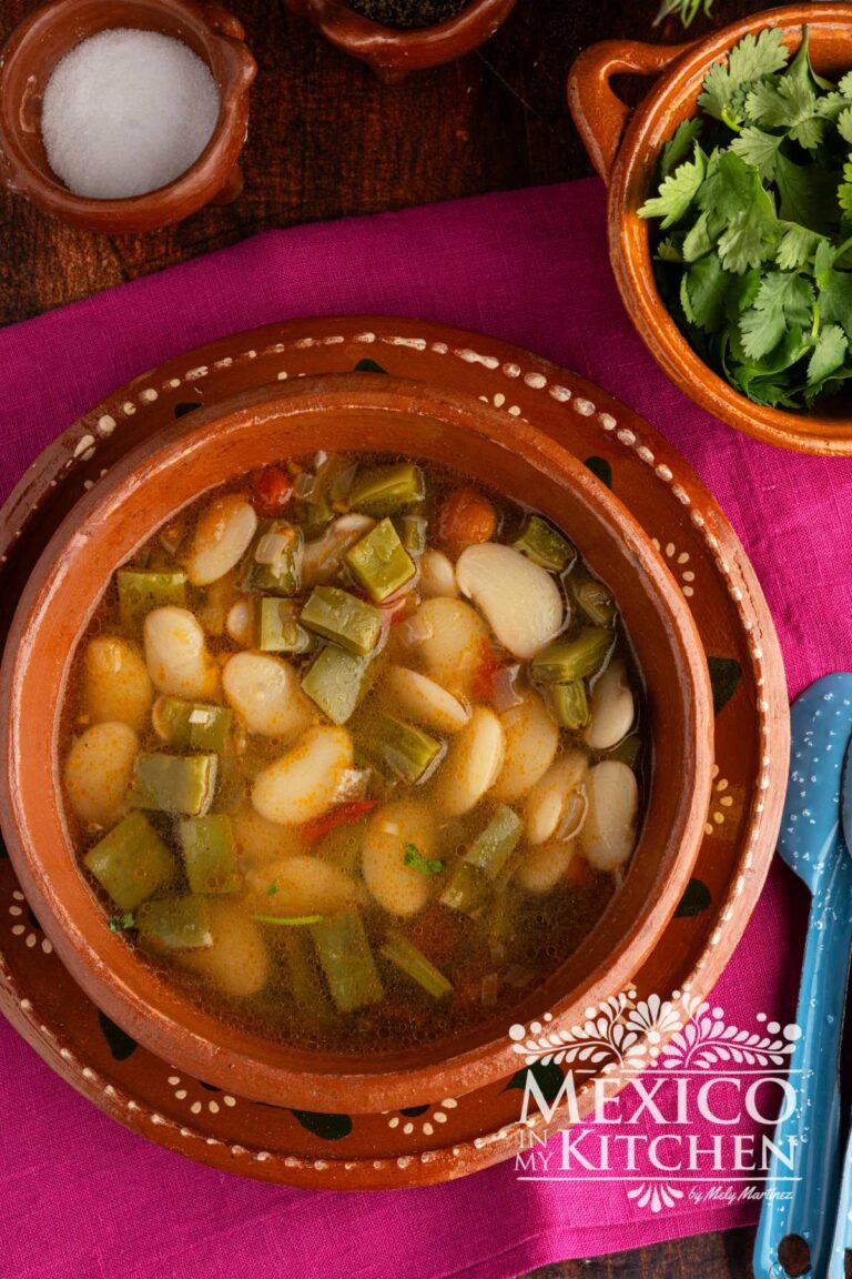 Fava Bean Soup | Receta de Sopa de Habas