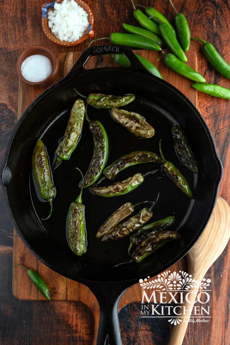 How to Make Serrano Pepper Salsa | Salsa Picosa con Chiles