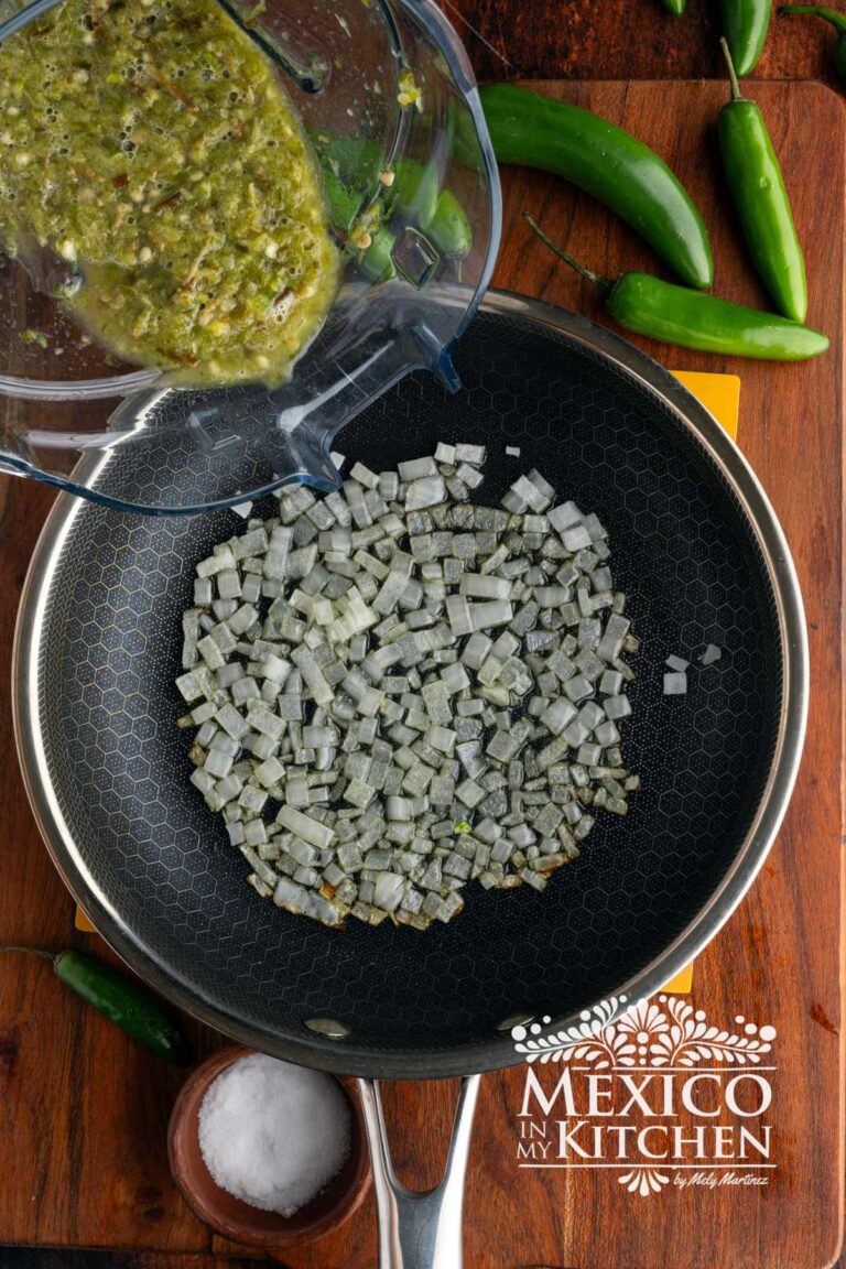 How to Make Serrano Pepper Salsa | Salsa Picosa con Chiles